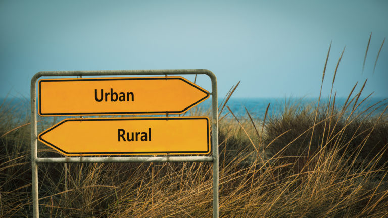 Urban vs. Rural Living: A 2025 Guide to Costs and Tradeoffs